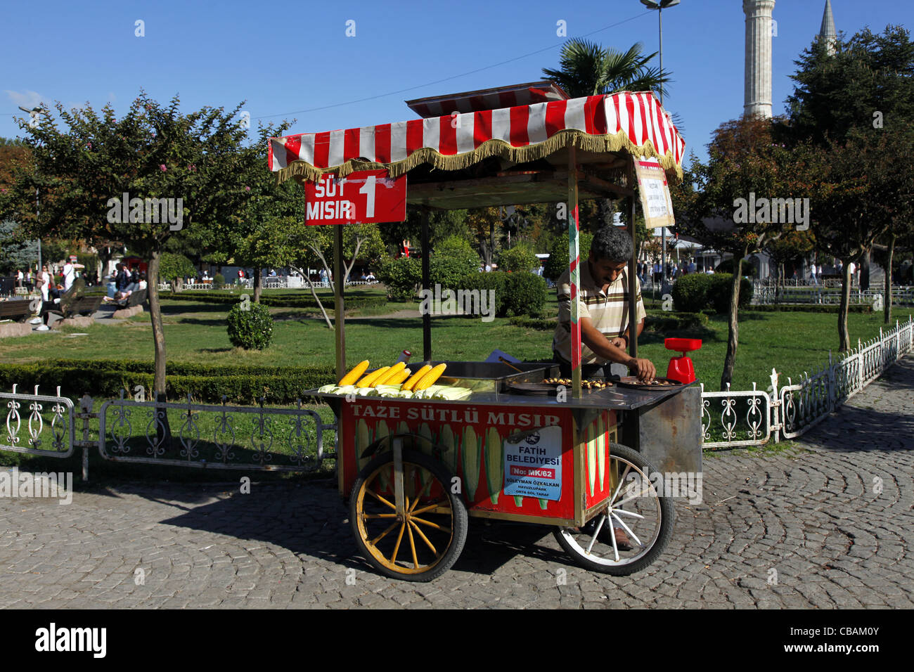 Istanbul corn seller hi-res stock photography and images - Alamy