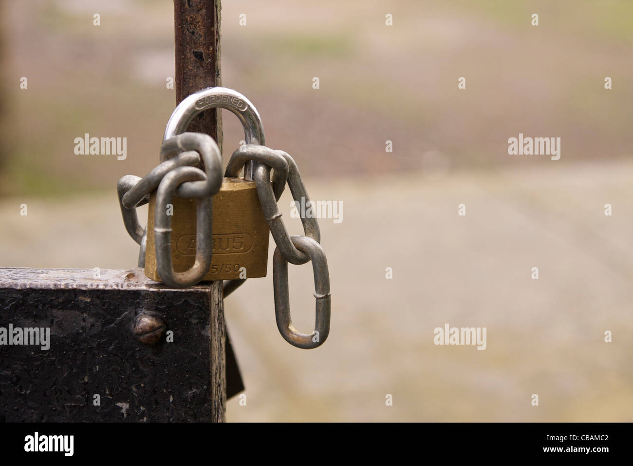 Padlock and chain Stock Photo - Alamy