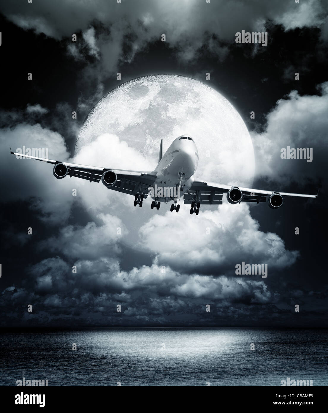 Airplane sky night full moon hi-res stock photography and images - Alamy