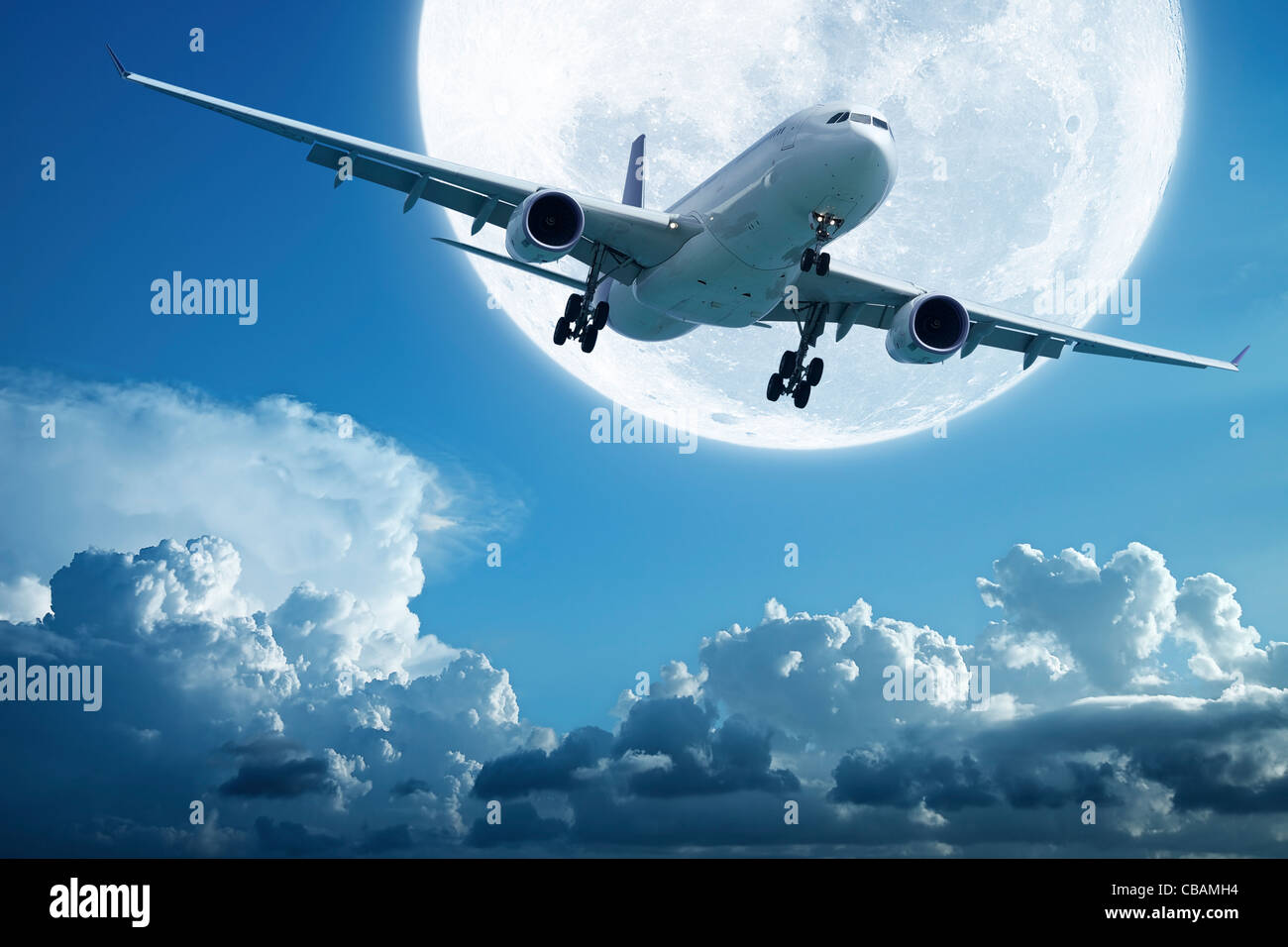 Full flight plane hi-res stock photography and images - Alamy