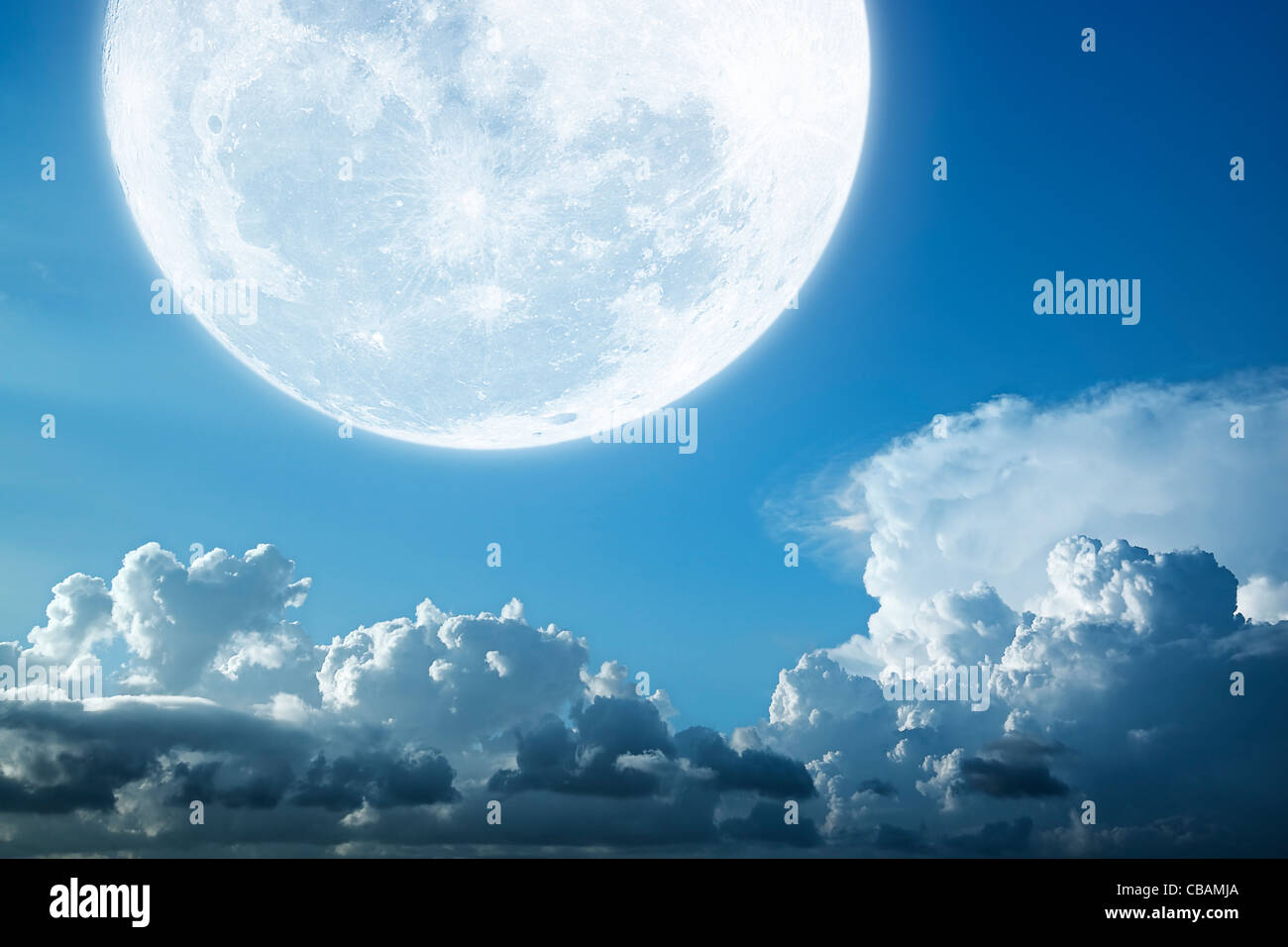 Full moon scenic hi-res stock photography and images - Alamy