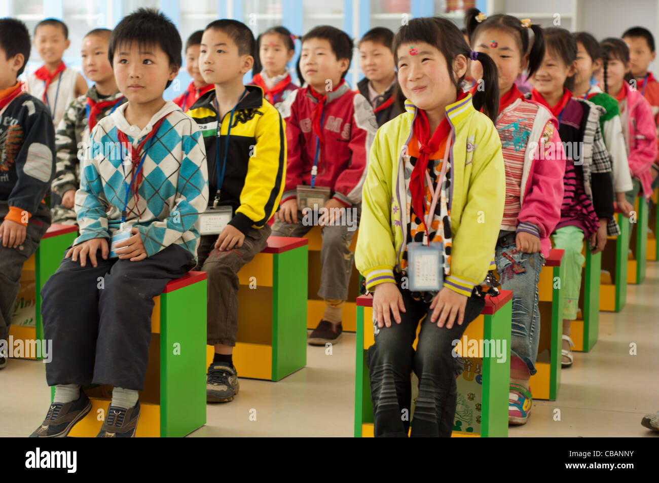 Children attend class in the primary school, Huaxi Village, Jiangsu ...
