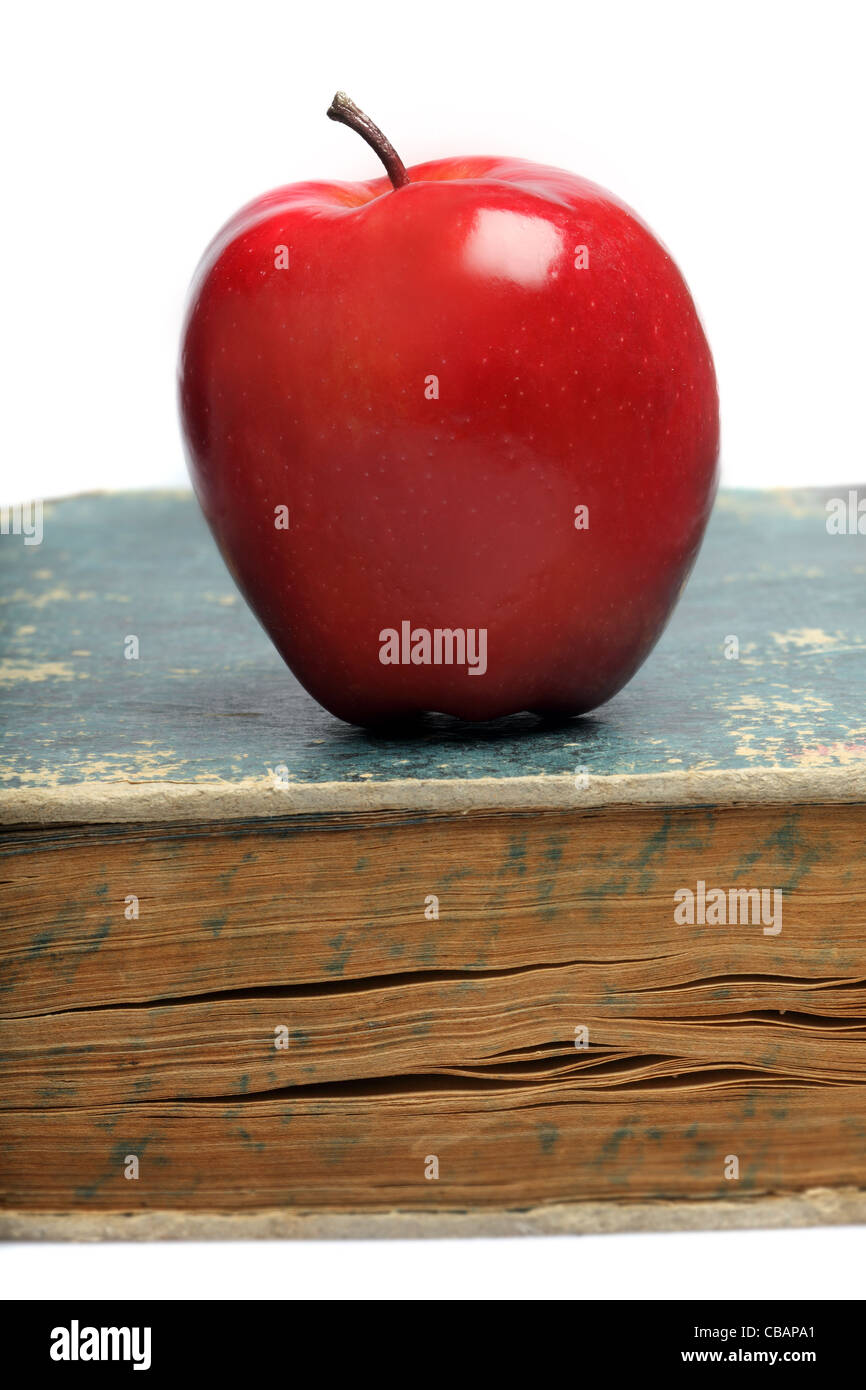 book & red apple Stock Photo - Alamy