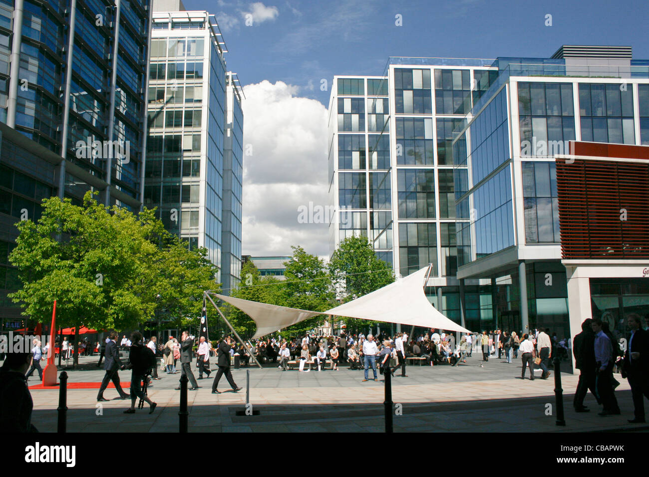 Lunch break in city hi-res stock photography and images - Alamy