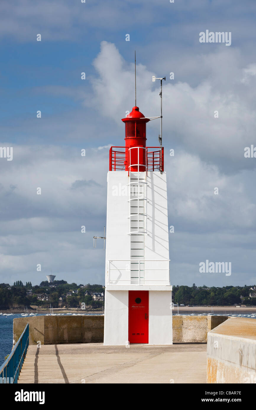 St malo lighthouse hi-res stock photography and images - Alamy