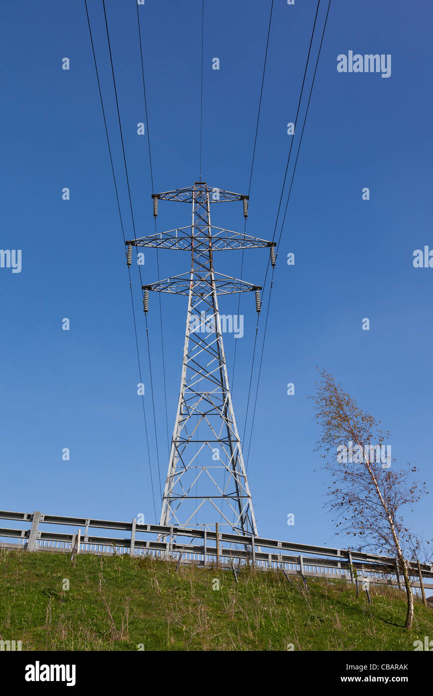 Looking up towards an electricity pylon Stock Photo - Alamy