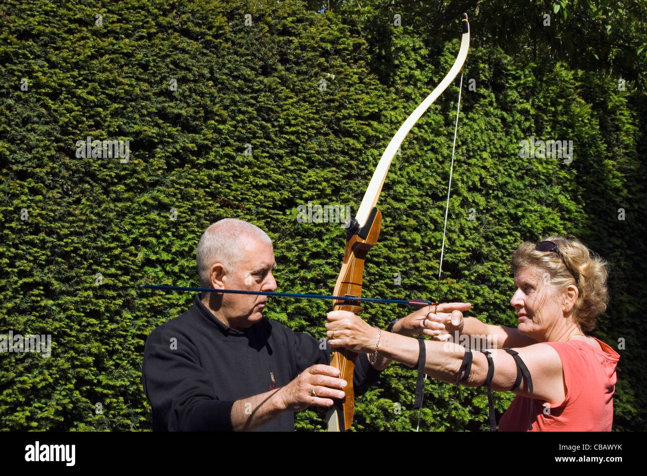 Long bow and arrow hi-res stock photography and images - Alamy
