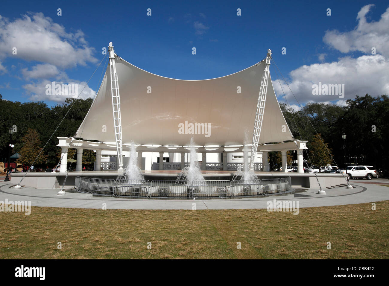 Amphitheater with fountain in front in Forsyth Park, Savannah Georgia ...