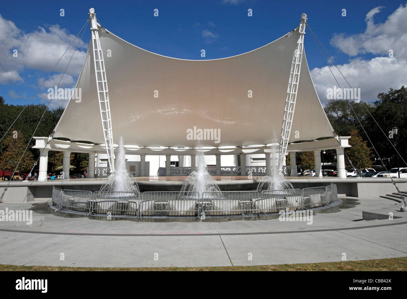 Amphitheater with fountain in front in Forsyth Park, Savannah Georgia ...