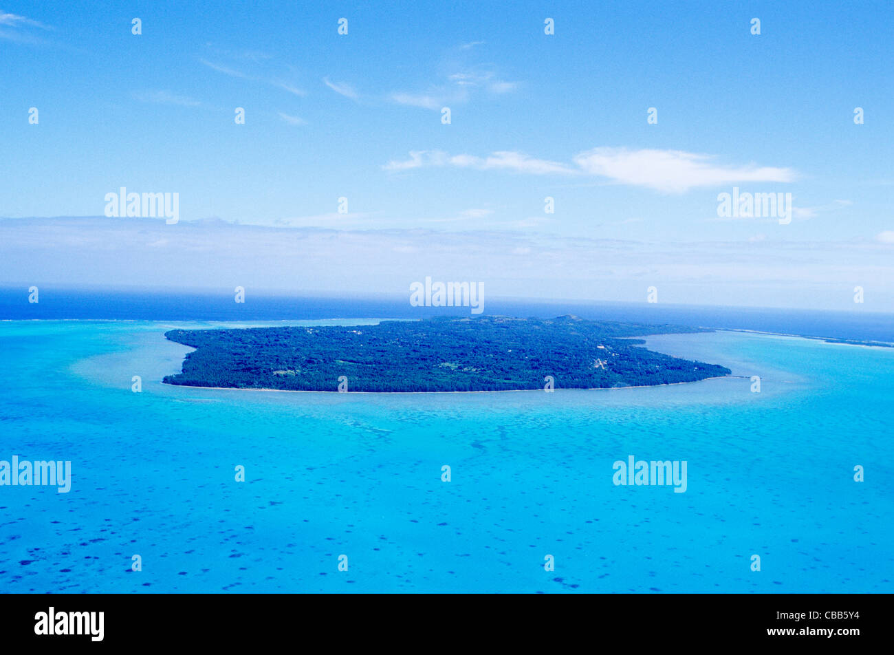 Aerial view of pacific islands hi-res stock photography and images - Alamy