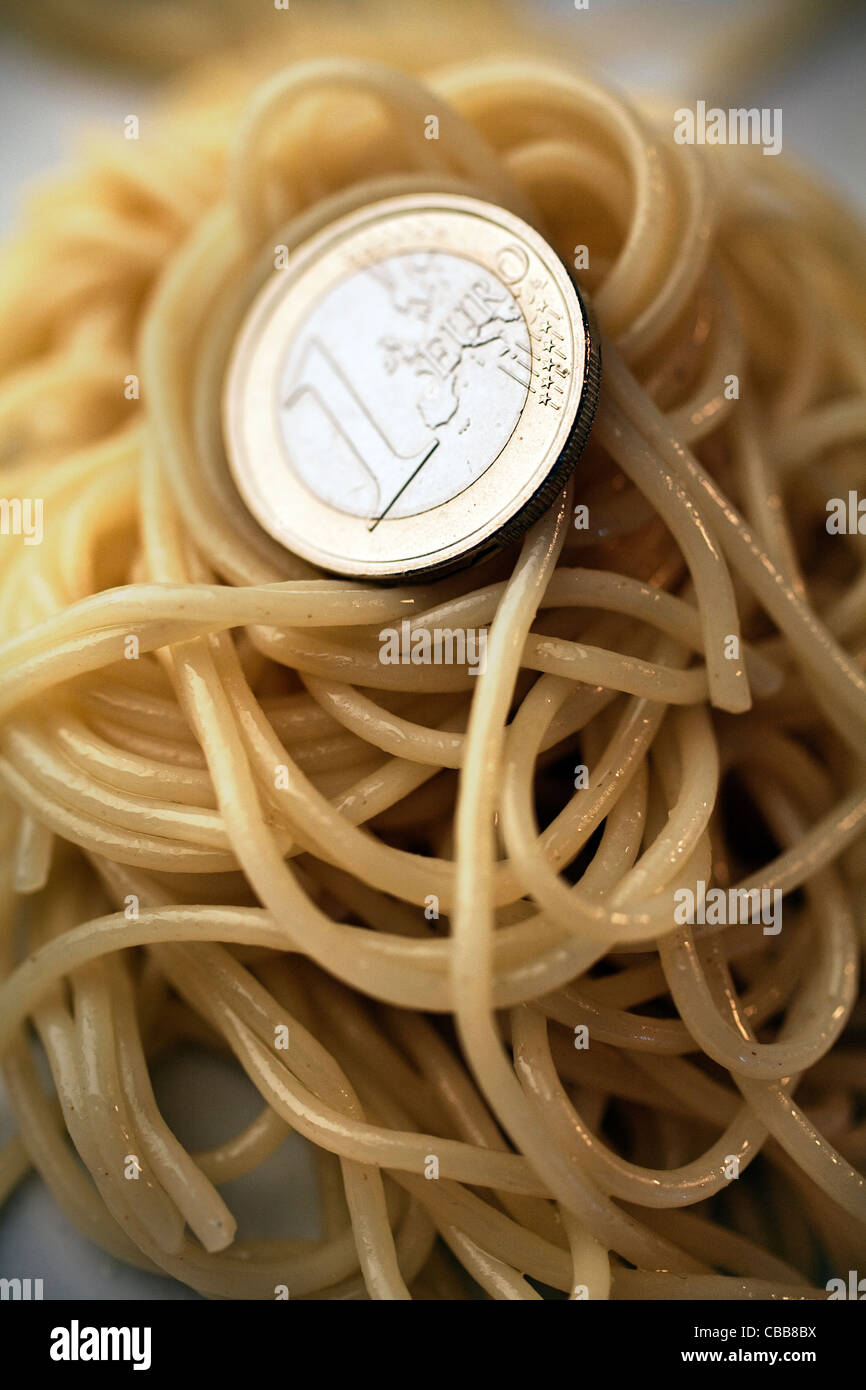 euro, coin, currency, spaghetti Stock Photo - Alamy