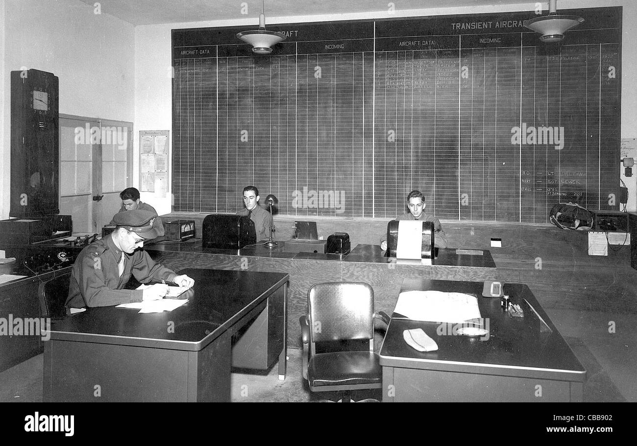 Operations room ww2 Black and White Stock Photos & Images - Alamy