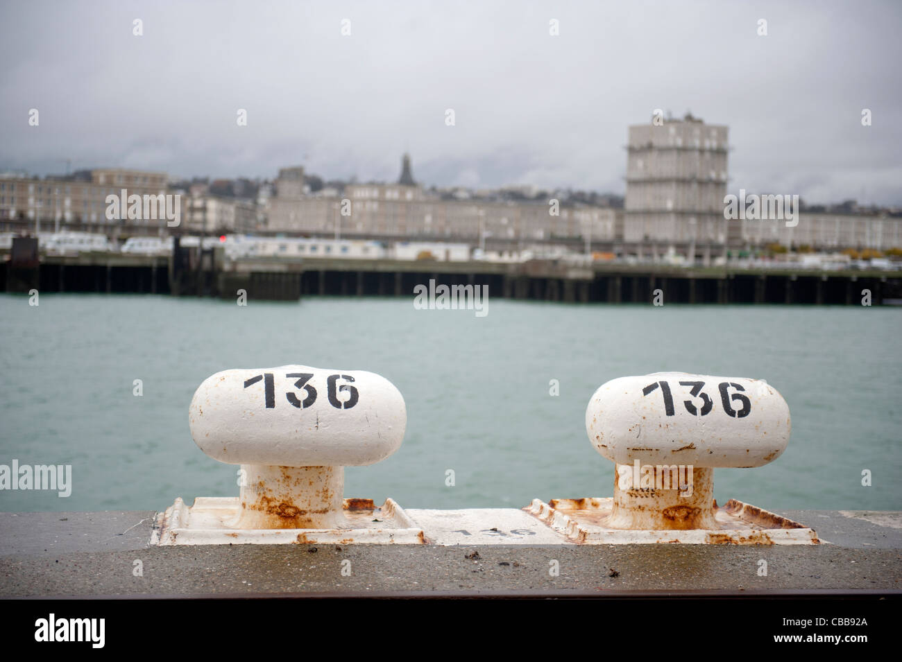 Bollards at the river quay hi-res stock photography and images - Alamy