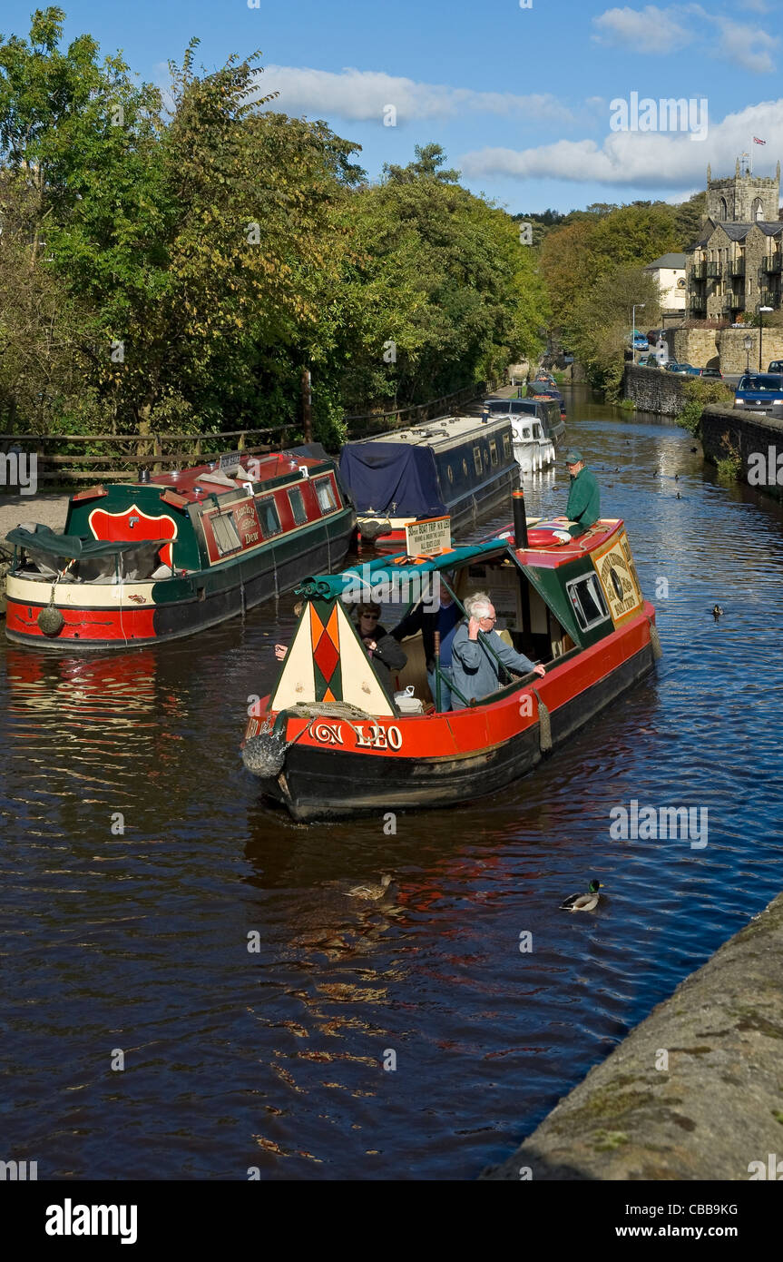 Narrow boats boat narrowboats on the canal Skipton North Yorkshire ...