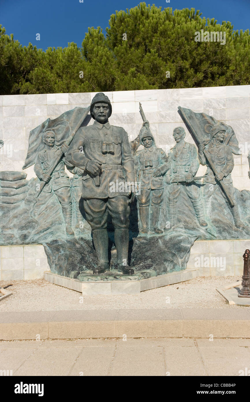 Canakkale Turkish Martyr's Memorial and Kemal Ataturk statue ...