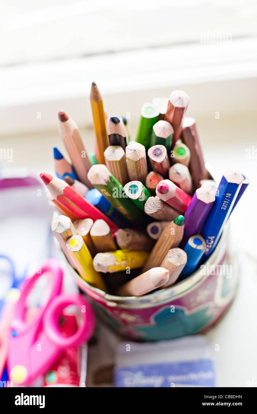 scissors, crayon, colour, pencil Stock Photo - Alamy