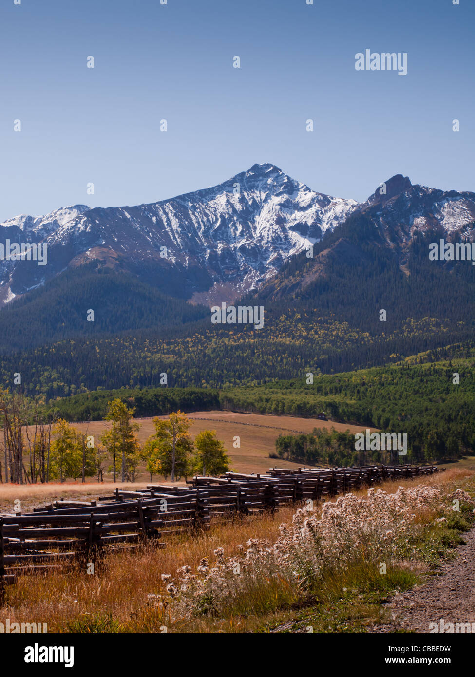 Split Rail Fence On The Last Dollar Ranch Colorado Stock Photo Alamy split-rail-fence-on-the-last-dollar-ranch-colorado-stock-photo-alamy