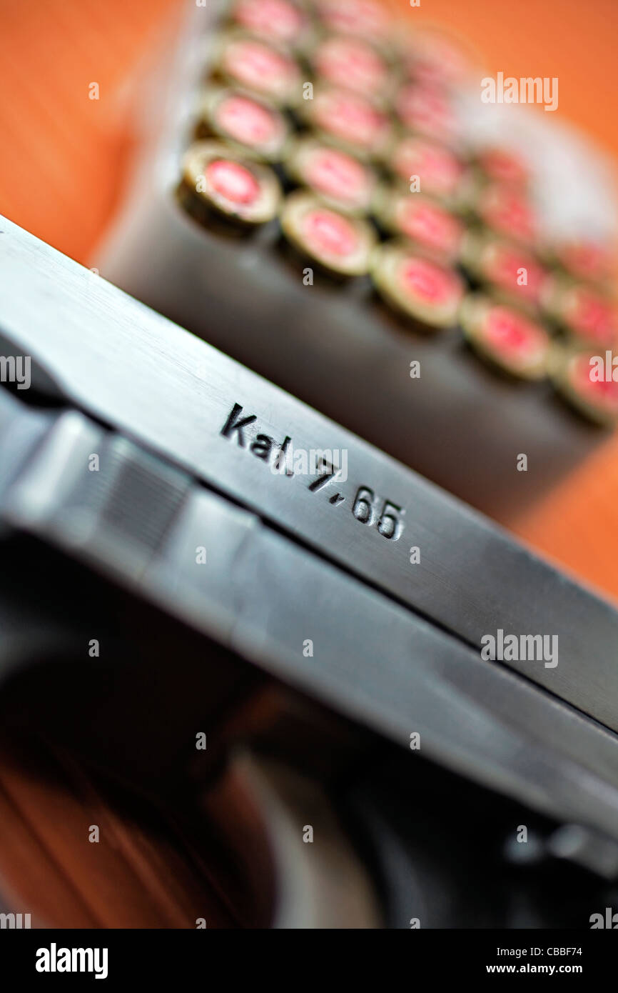 Calibre 7 hi-res stock photography and images - Alamy