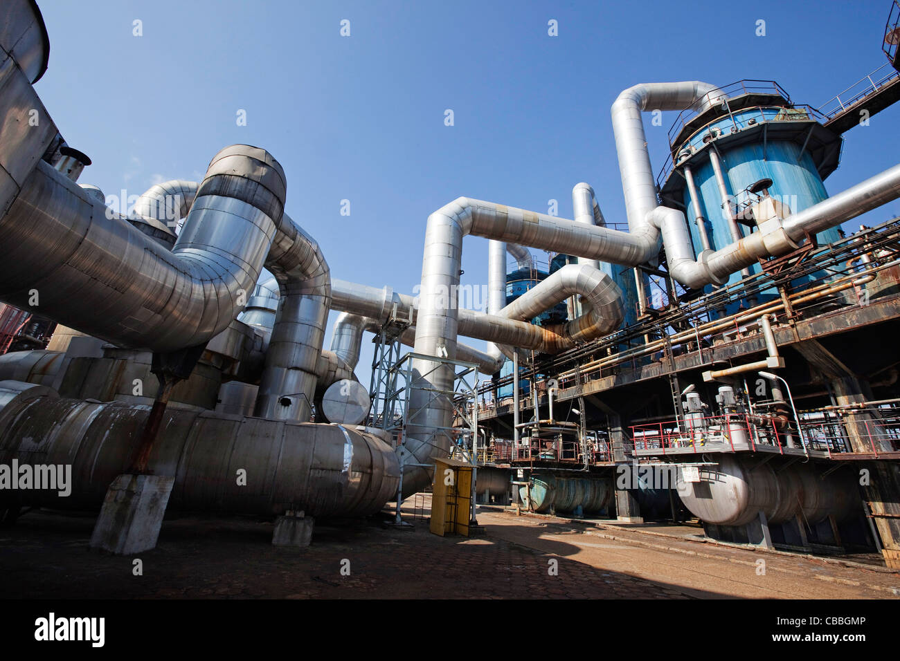 Production of Sulfuric acid (H2SO4) and Oleum at the chemical factory ...