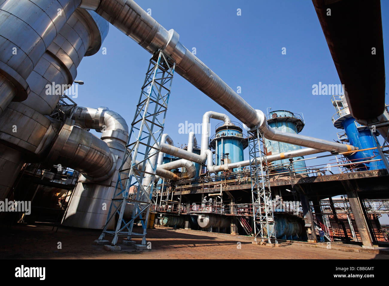 Production of Sulfuric acid (H2SO4) and Oleum at the chemical factory ...