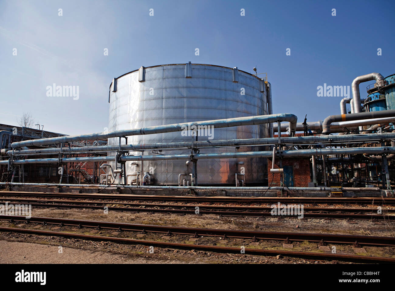 Sulphur reservoirs for the production of Sulfuric acid (H2SO4) at ...
