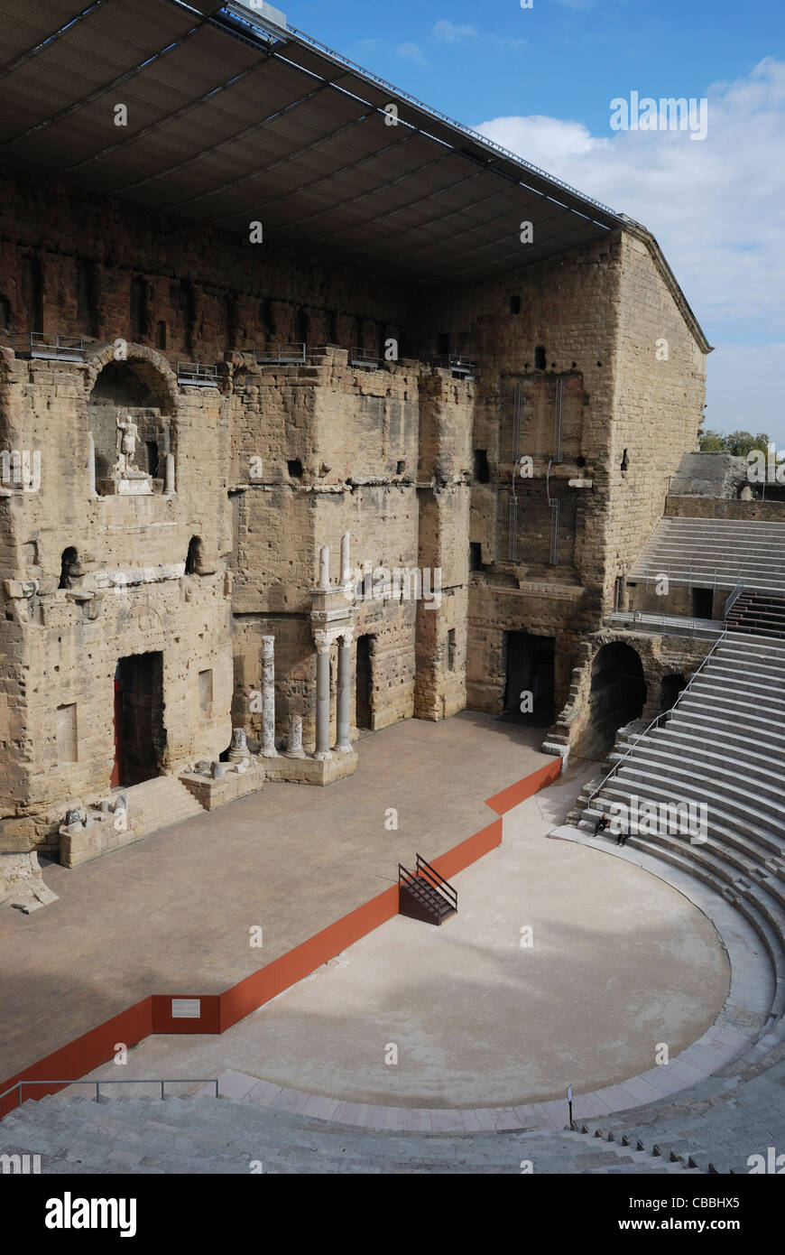 The Roman amphitheatre at Orange, Vaucluse, Provence, France Stock ...