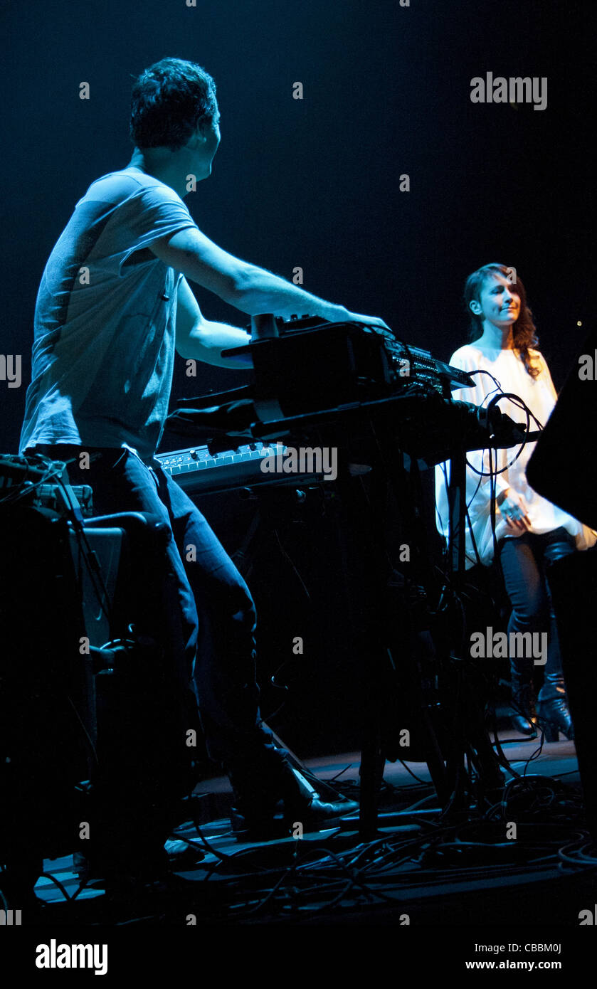 Lou Rhodes and Andy Barlow of Lamb perform in Rome Stock Photo - Alamy