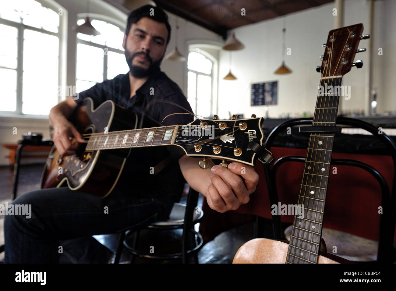 Tuning instruments hi-res stock photography and images - Alamy