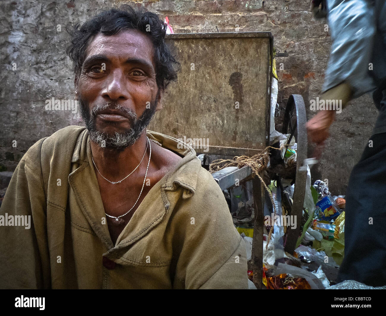 Homeless calcutta hi-res stock photography and images - Alamy