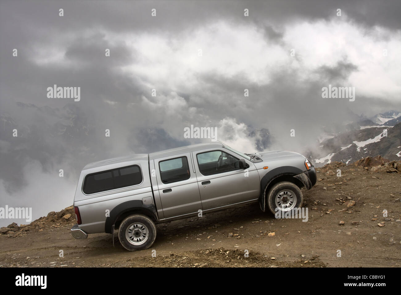 Rough track barren mountains hi-res stock photography and images - Alamy