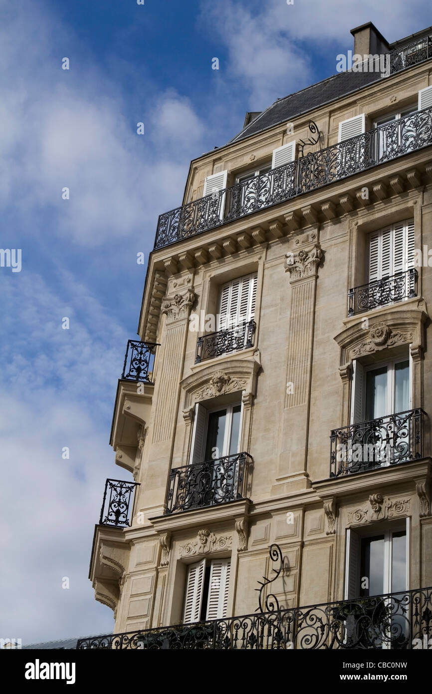 Parisian architecture france hi-res stock photography and images - Alamy