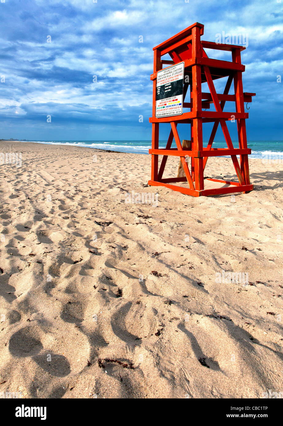 Lifeguard stand on the beach in Florida Stock Photo - Alamy