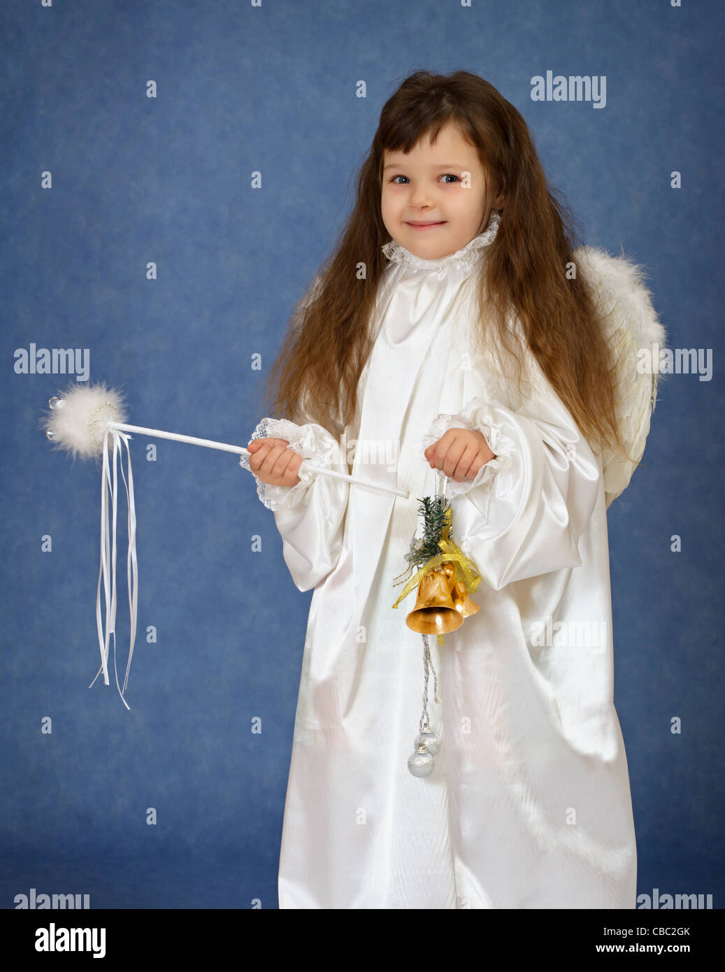 Child holding a magic wand hi-res stock photography and images - Alamy