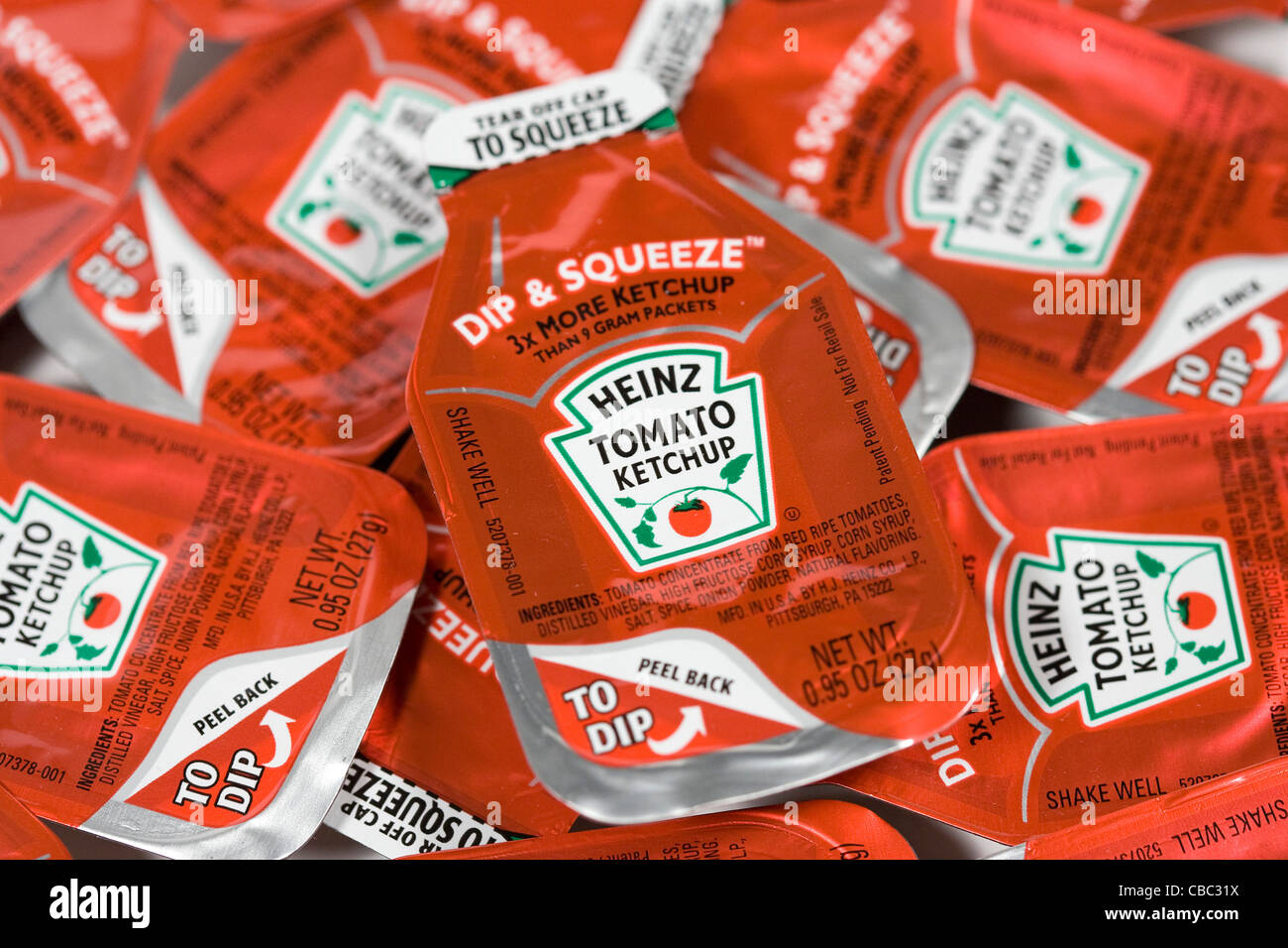 The new style of Heinz Ketchup packets Stock Photo - Alamy