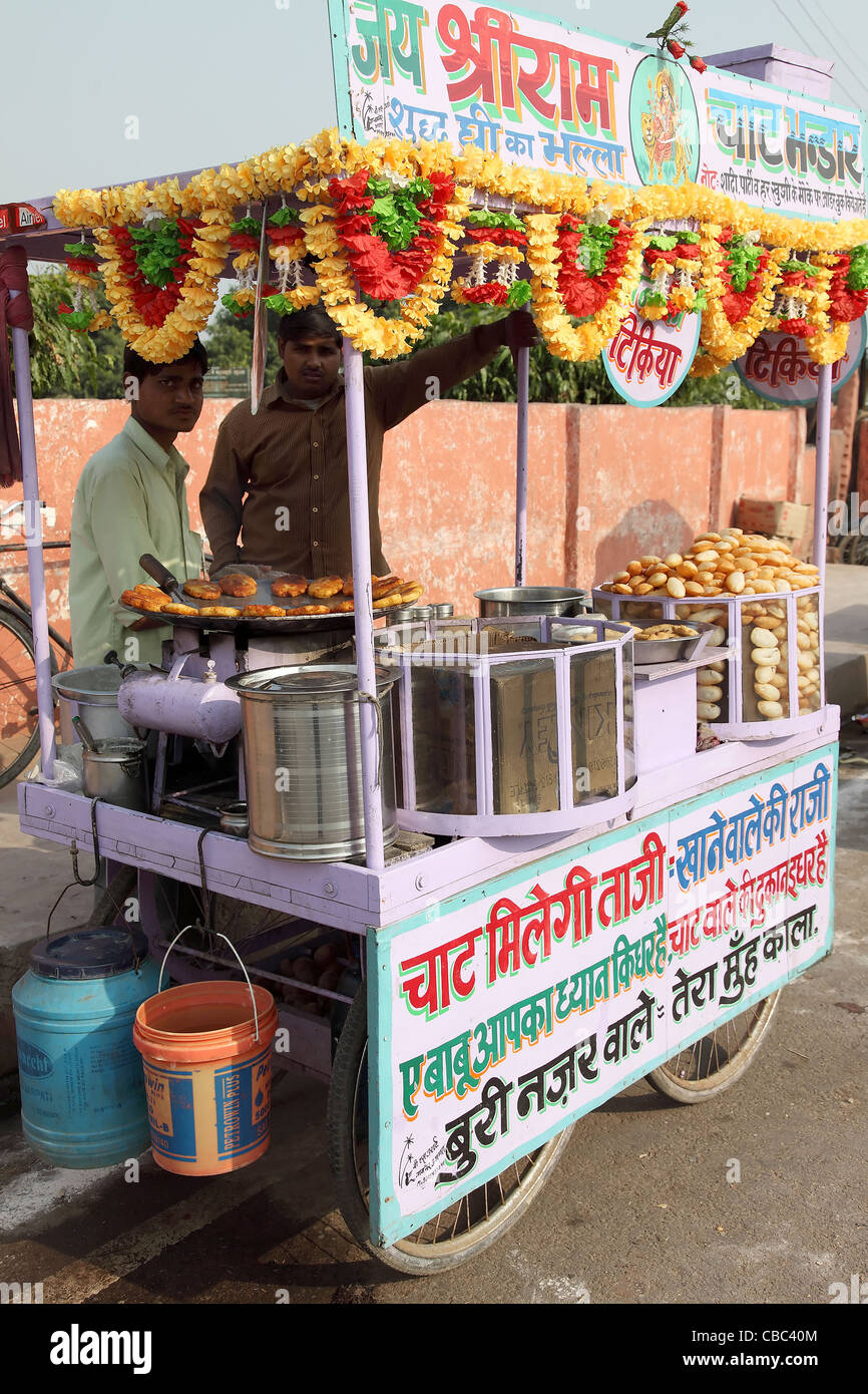 Traditional cart food hi-res stock photography and images - Alamy