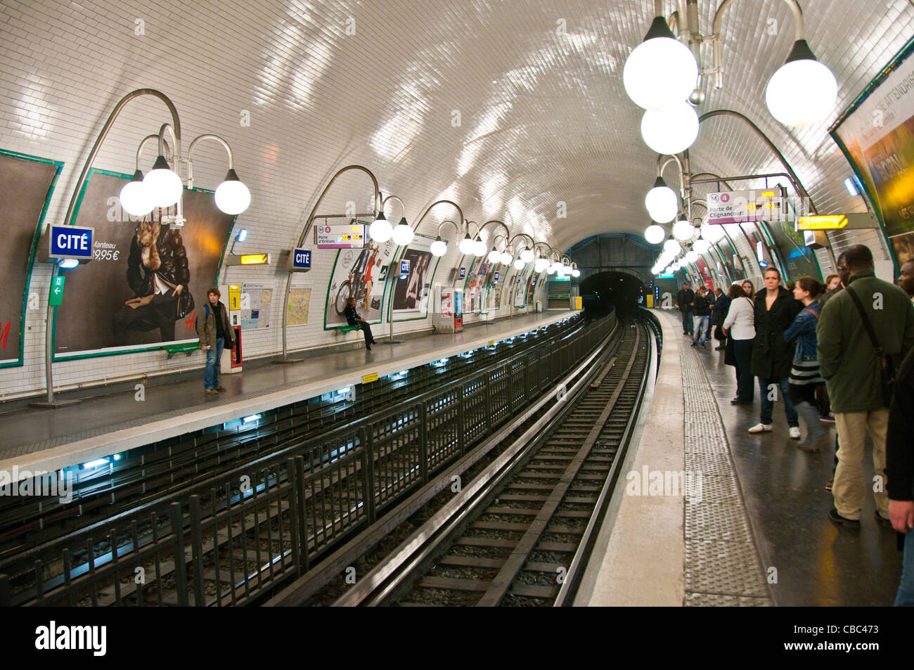 Paris France subway Stock Photo - Alamy