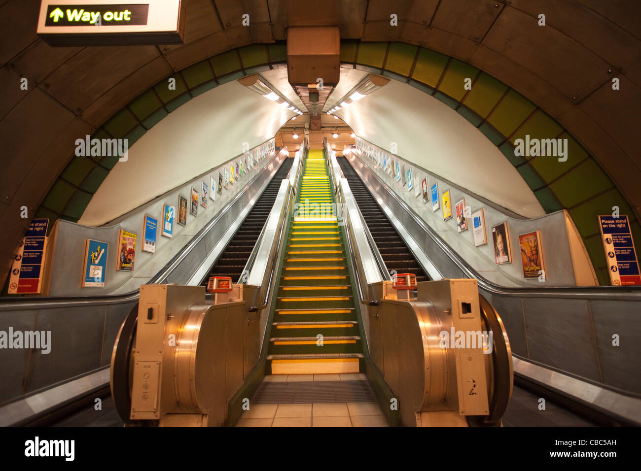 England, London, Underground Subway Station Escalators Stock Photo - Alamy England, London, Underground Subway Station Escalators Stock Photo - Alamy