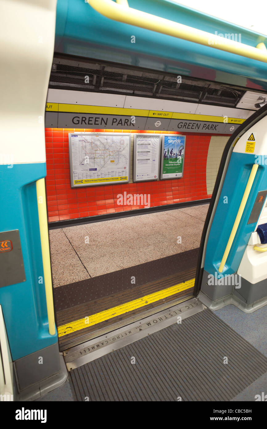 England, London, Underground Subway, Platform View from Interior of ...