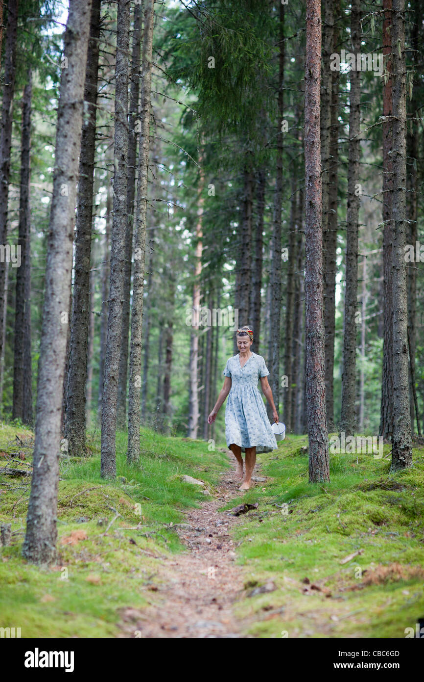 Human path hi-res stock photography and images - Alamy