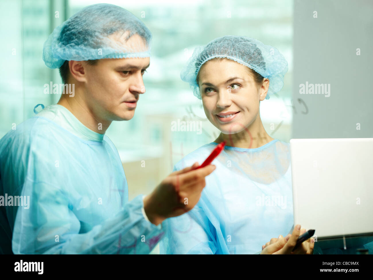 Laboratory workers hi-res stock photography and images - Alamy