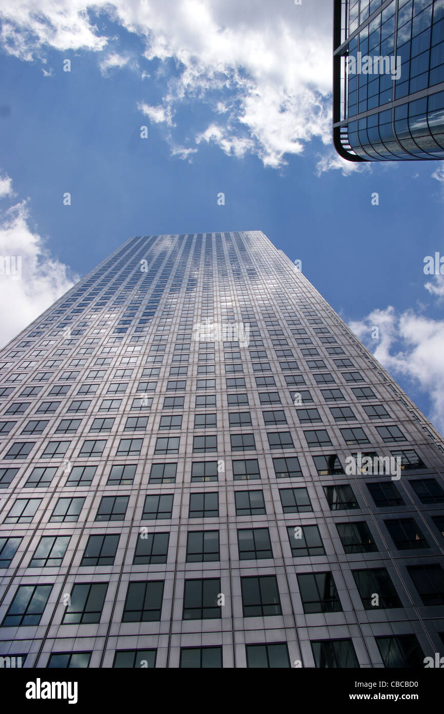 City skyscraper canyon hi-res stock photography and images - Alamy