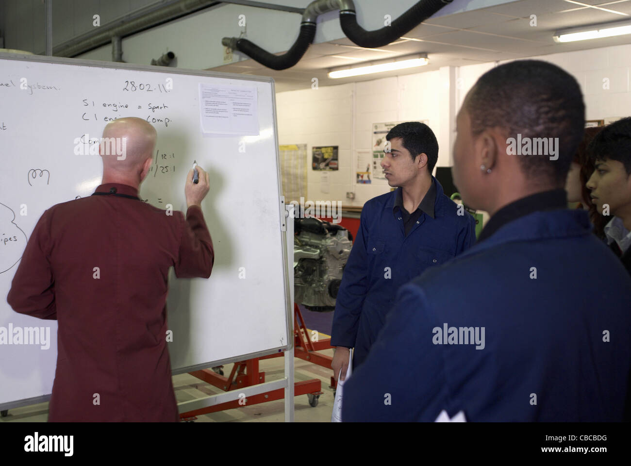 Mechanics classroom hi-res stock photography and images - Alamy