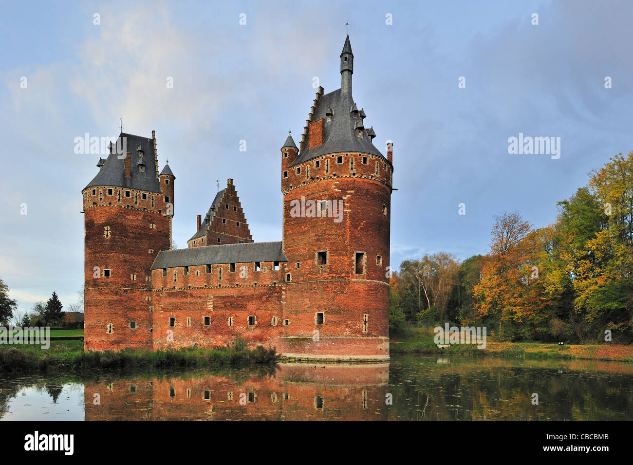 The castle surrounded by a moat hi-res stock photography and images - Alamy