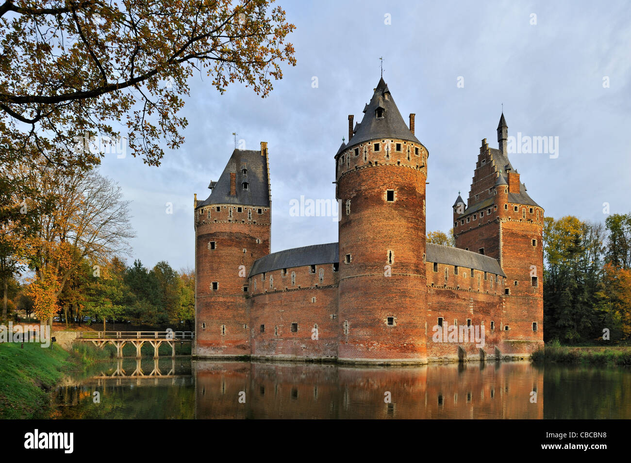 Medieval castle sunset hi-res stock photography and images - Alamy