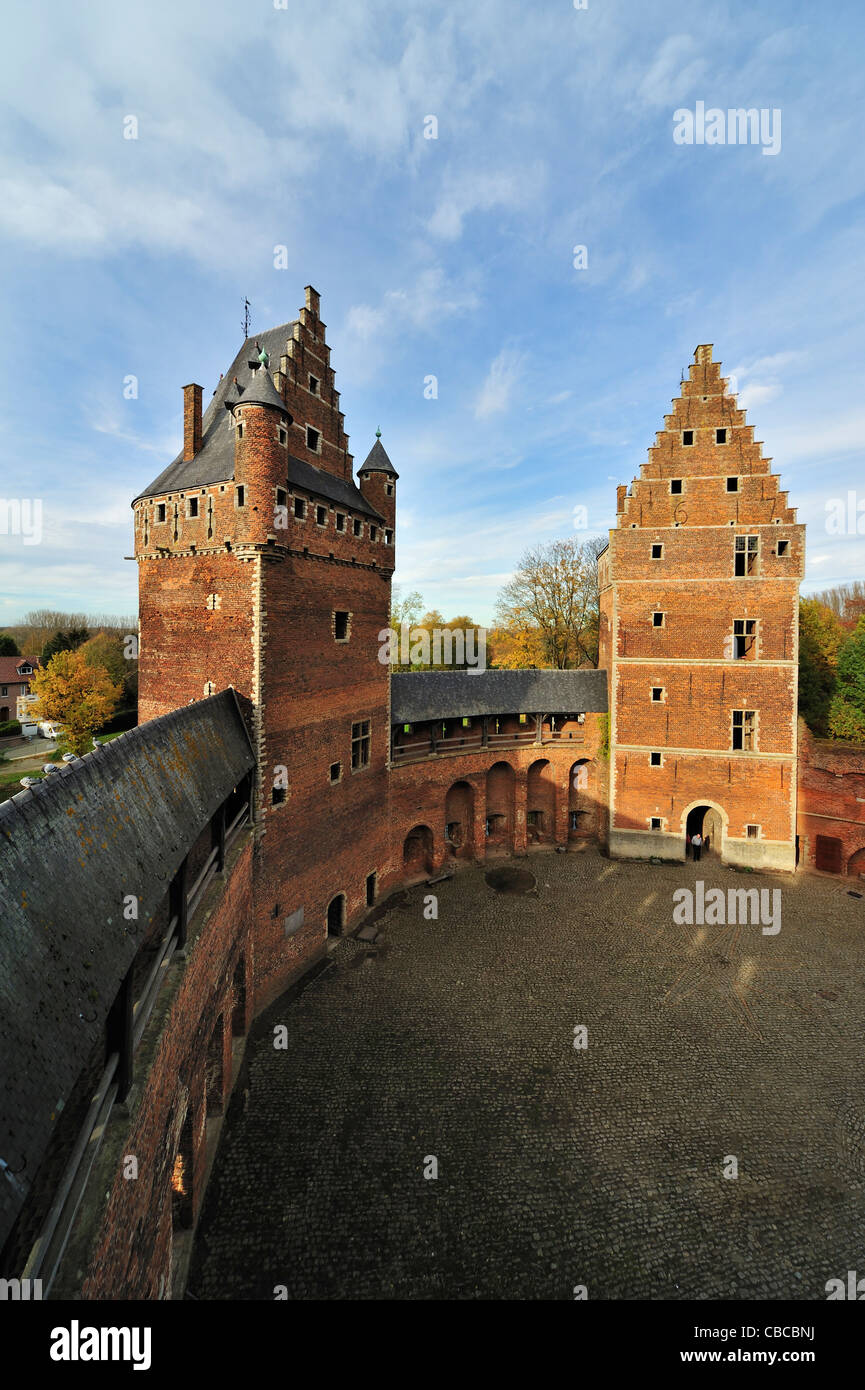 Medieval court hi-res stock photography and images - Alamy