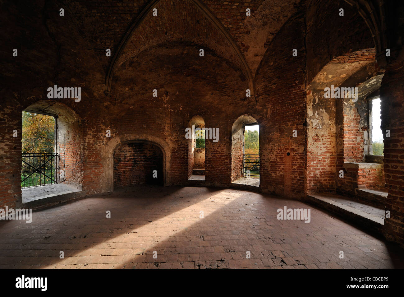 Medieval window castle hi-res stock photography and images - Alamy