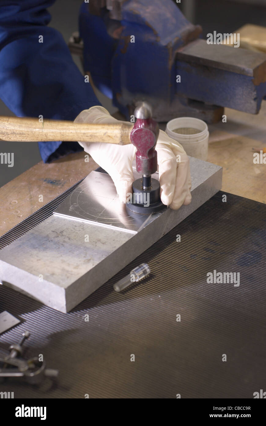 Auto repair work classroom hi-res stock photography and images - Alamy