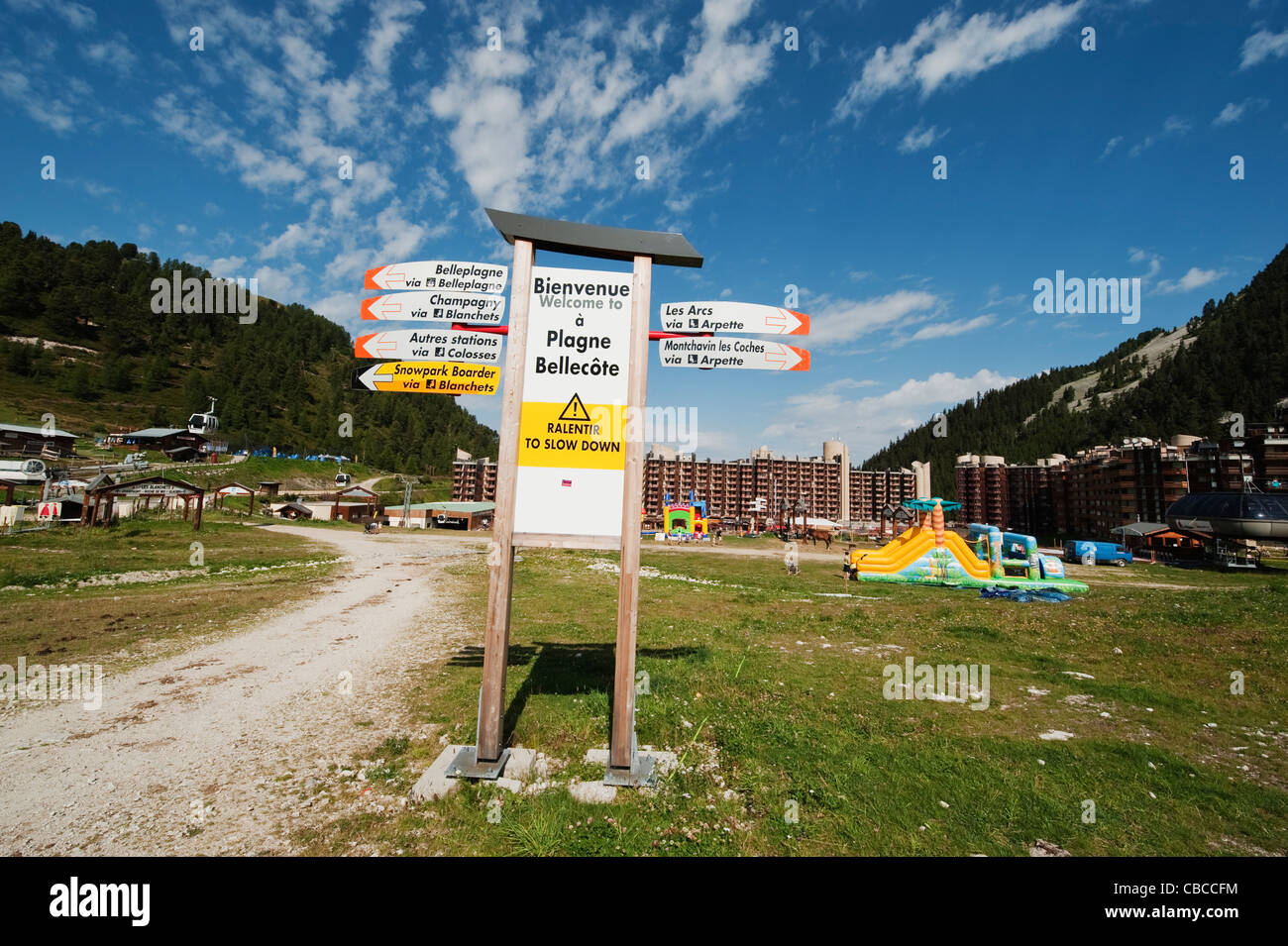 Ski piste sign french alps hi-res stock photography and images - Alamy