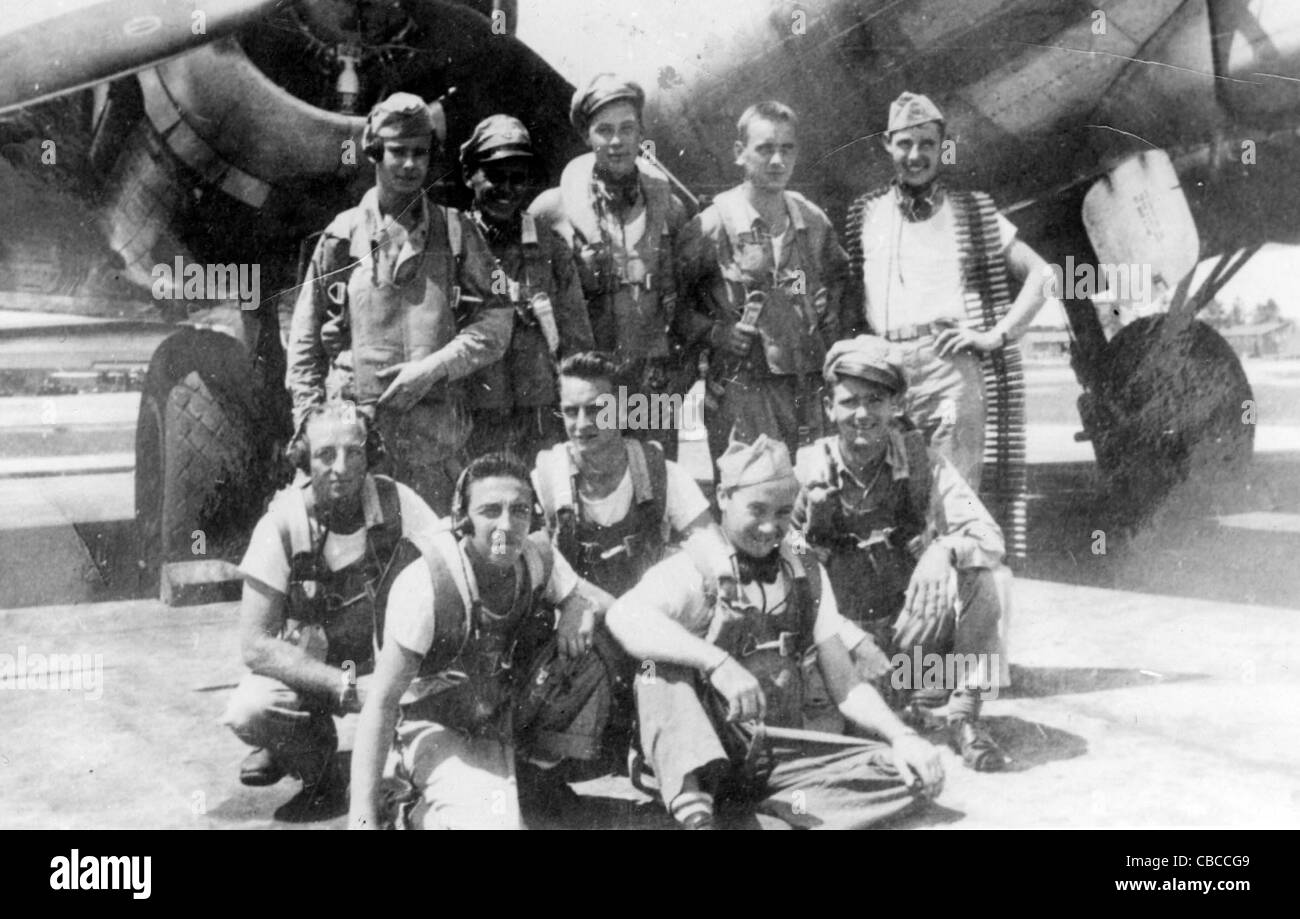The crew of an American B17 bomber in Italy during WW11 Stock Photo - Alamy
