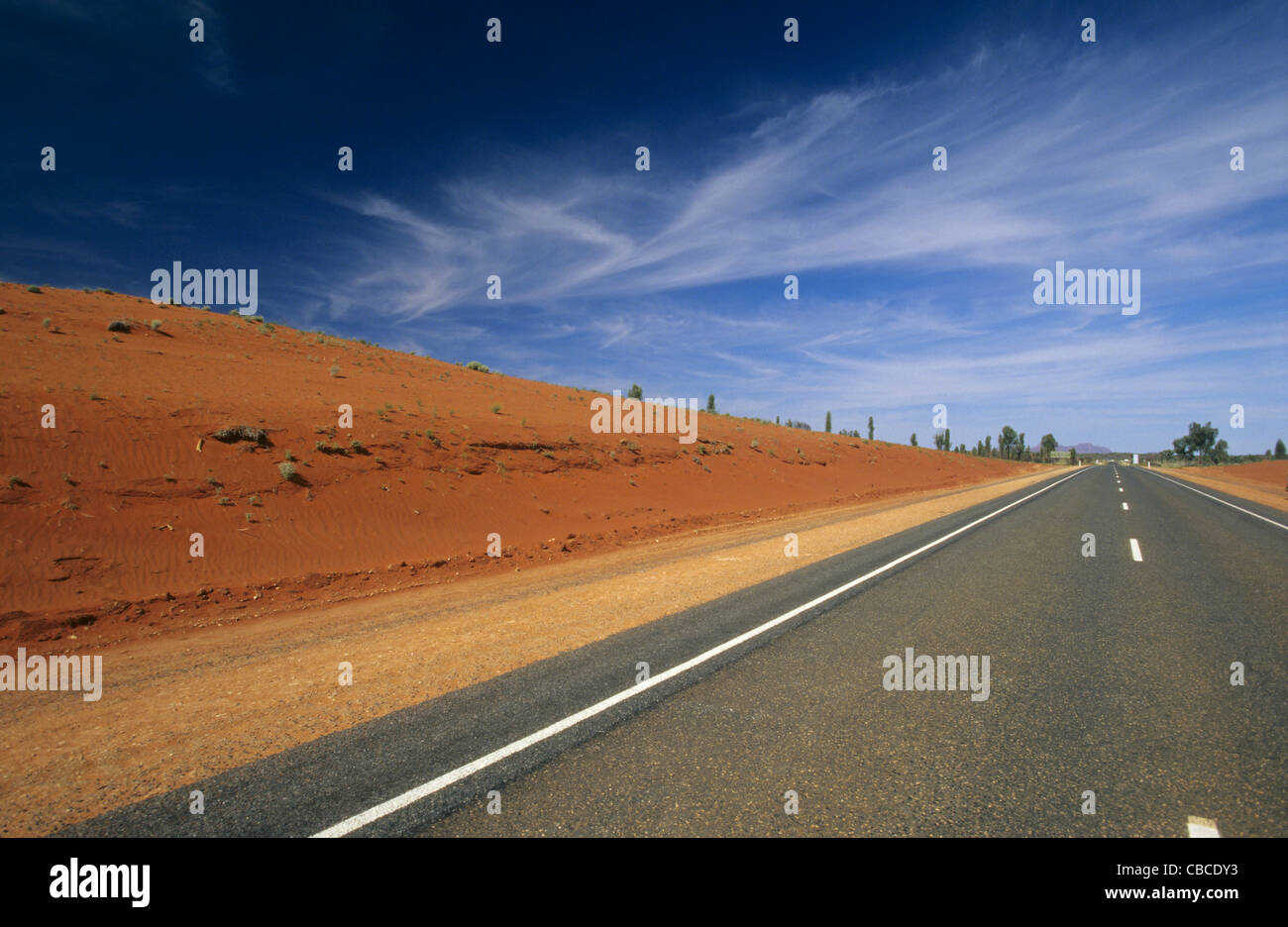 Red center Lasseter highway n°4 road between Alice Spring and Ayers ...